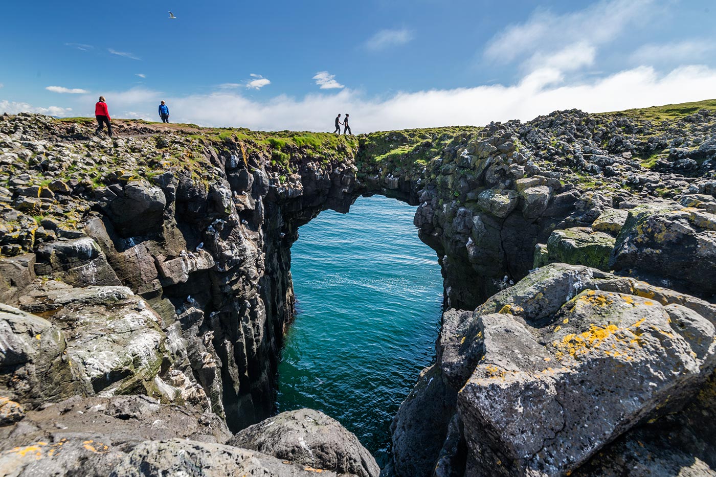 Miðgjá - Iceland The Beautiful